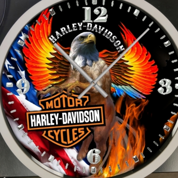 Harley Davidson clock | Wall Decor | Harley Davidson Clock | Poshmark